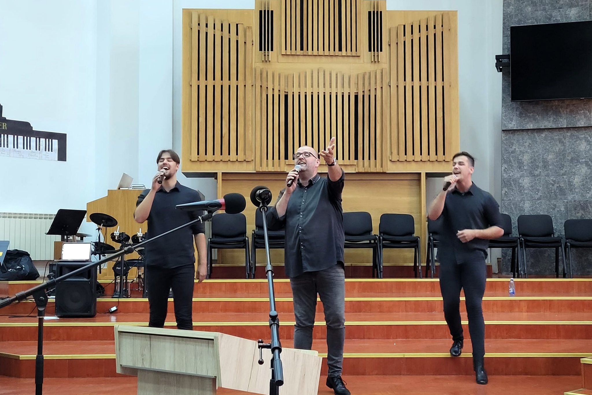 Baptista Kórusok Találkozóján jártunk Nagyváradon - Baptista Teológia ...